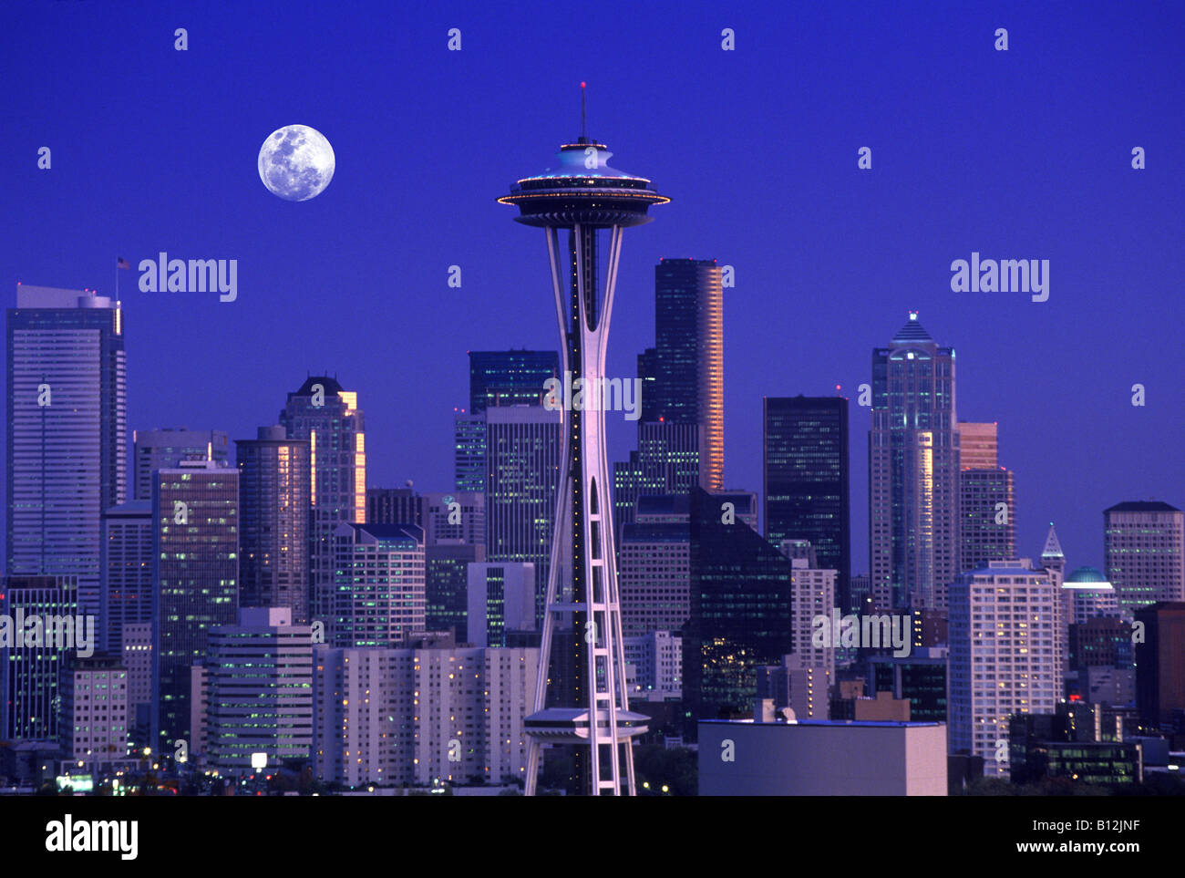 1992 HISTORICAL SPACE NEEDLE DOWNTOWN SKYLINE SEATTLE WASHINGTON USA ...