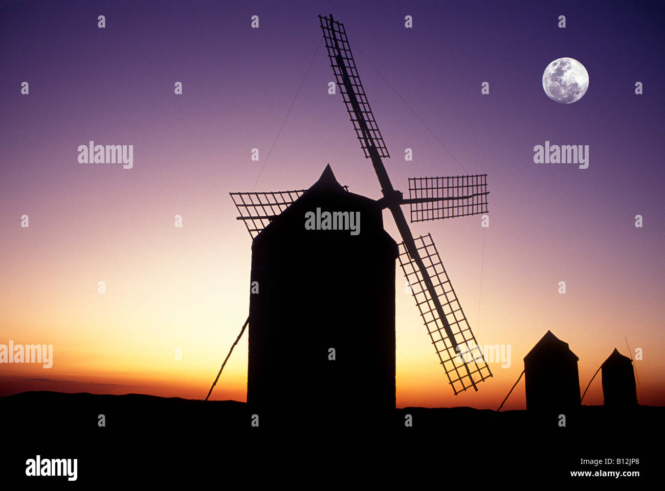 WINDMILLS CERRO CALDERICO CONSUEGRA LA MANCHA SPAIN Stock Photo - Alamy