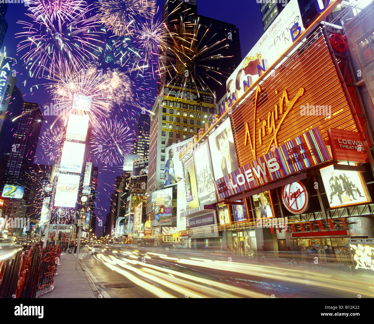 STREET SCENE TIMES SQUARE MIDTOWN MANHATTAN NEW YORK CITY USA Stock ...