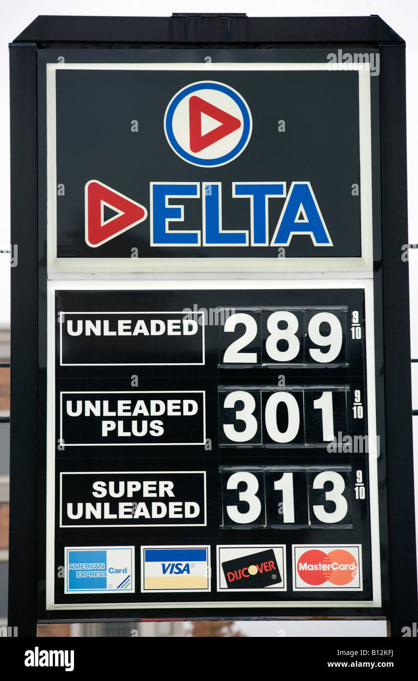 BLACK GAS STATION PETROL PRICE SIGN Stock Photo - Alamy