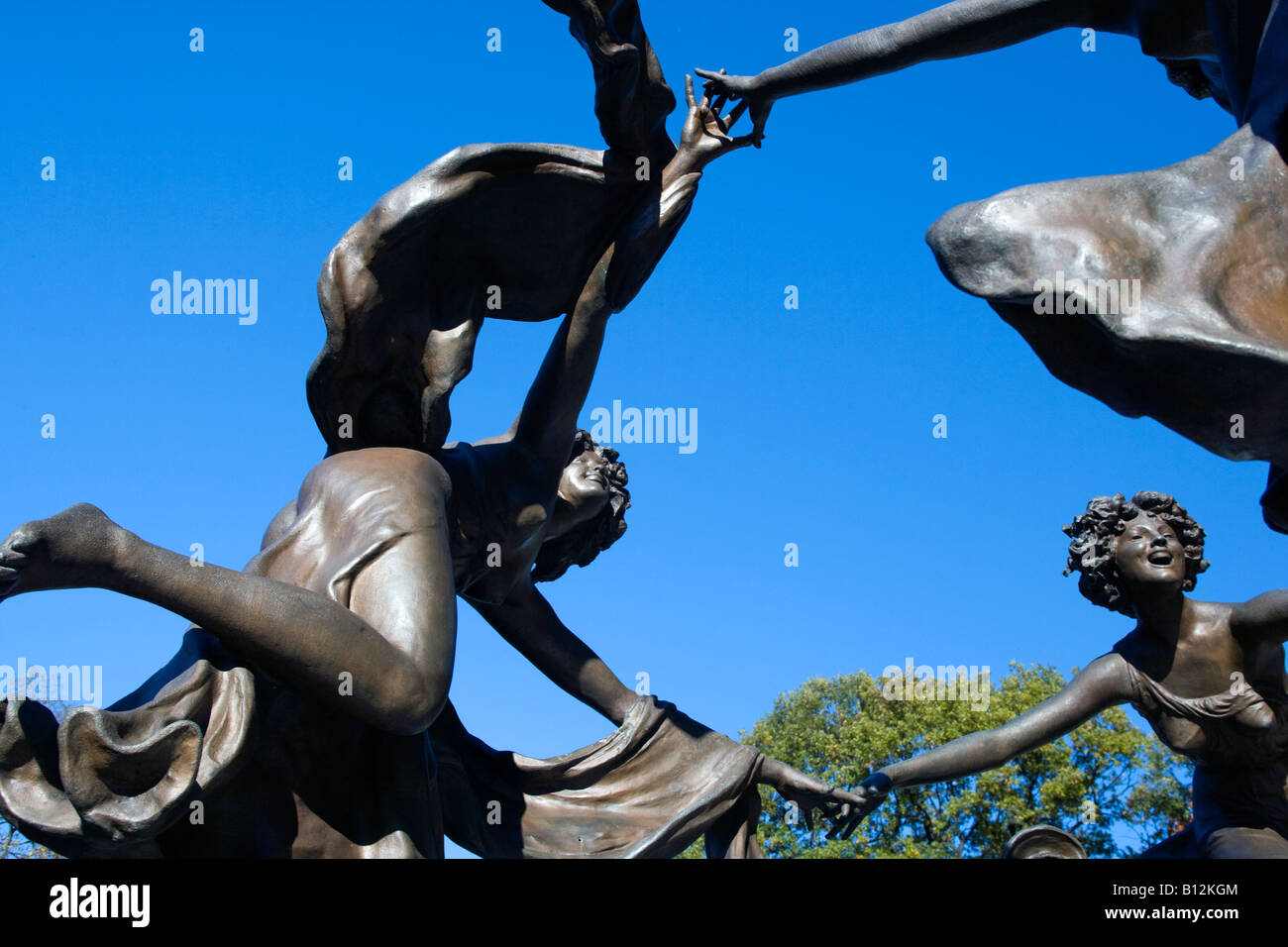 THREE DANCING MAIDENS (©WALTER SCHOTT 1947) UNTERMYER FOUNTAIN ...