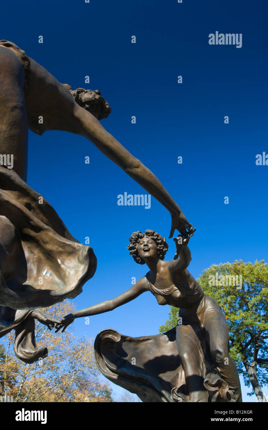 THREE DANCING MAIDENS (©WALTER SCHOTT 1947) UNTERMYER FOUNTAIN ...