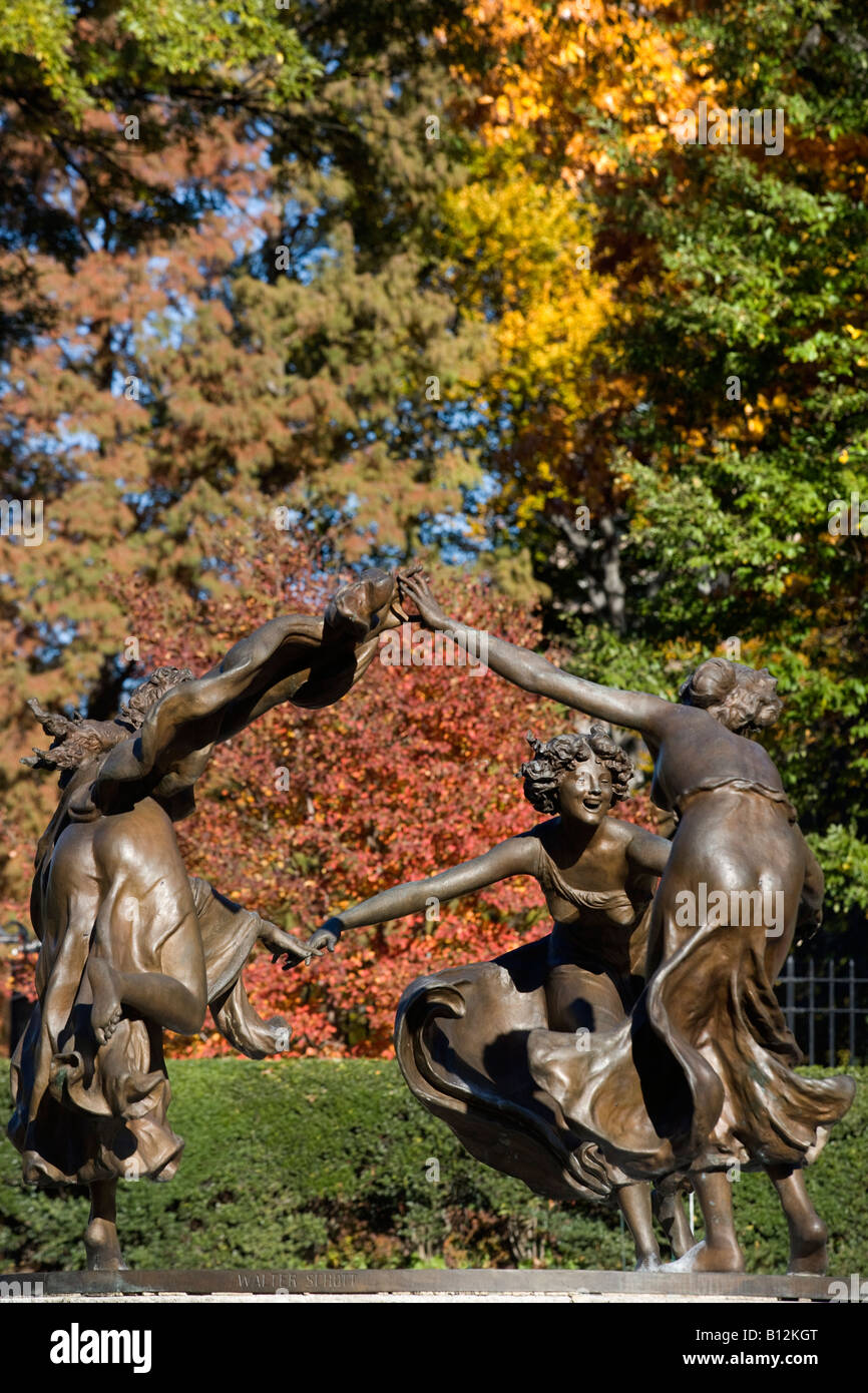 THREE DANCING MAIDENS (©WALTER SCHOTT 1947) UNTERMYER FOUNTAIN ...
