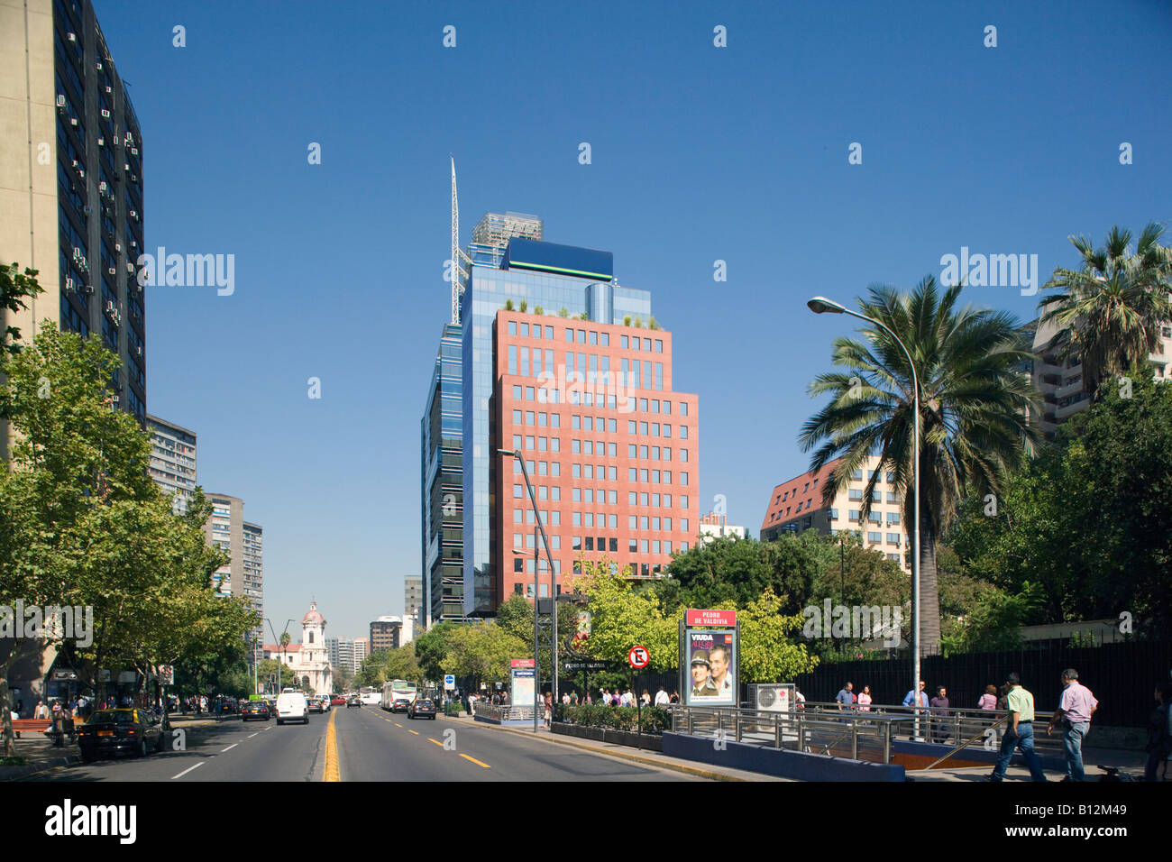 STREET SCENE PROVIDENCIA SANTIAGO CHILE Stock Photo - Alamy