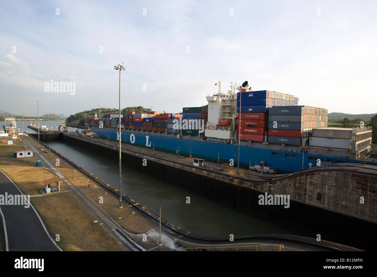 PANAMAX CONTAINER SHIP MIRAFLORES LOCKS PANAMA CANAL PANAMA Stock Photo ...