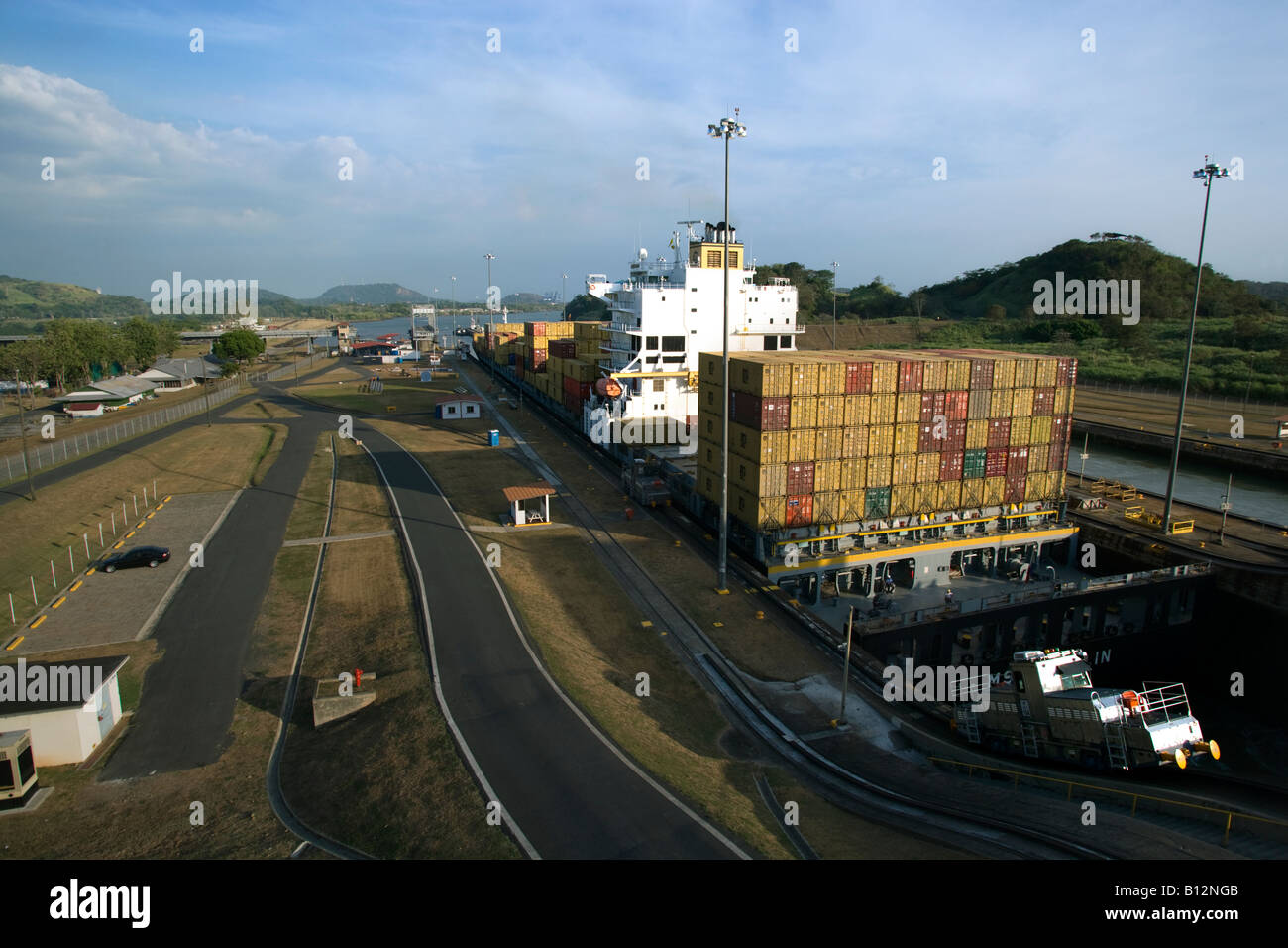 SHIPPING CONTAINERS PANAMAX CONTAINER SHIP MIRAFLORES LOCKS PANAMA ...