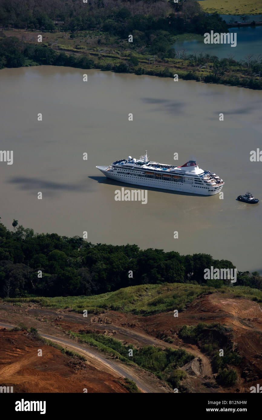 CRUISE SHIP CULEBRA GALLIARD CUT PANAMA CANAL REPUBLIC OF PANAMA Stock ...