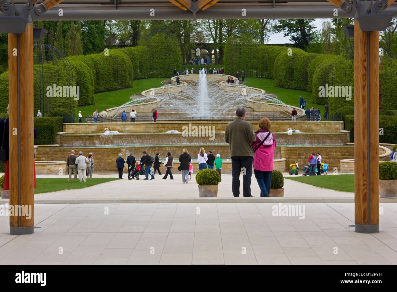 Alnwick gardens hi-res stock photography and images - Alamy
