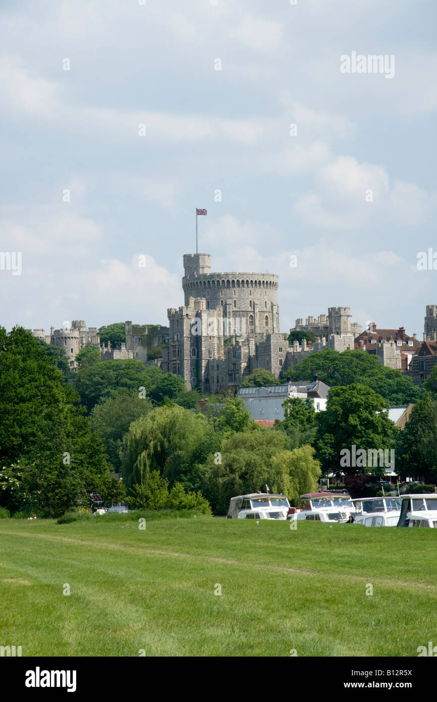 Windsor Castle And River Thames High Resolution Stock Photography and ...
