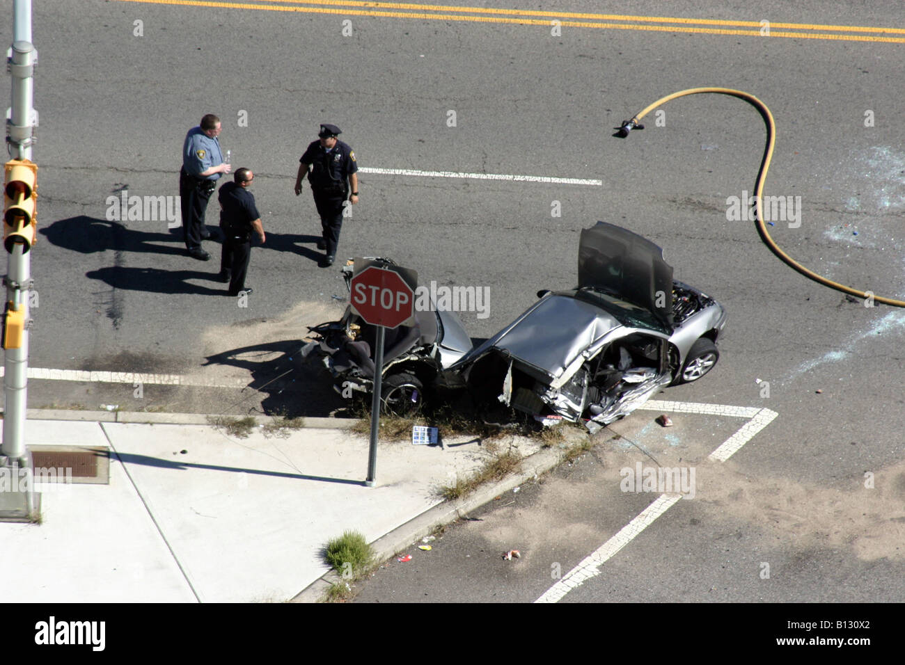 Aerial view aftermath car accident hi-res stock photography and images ...