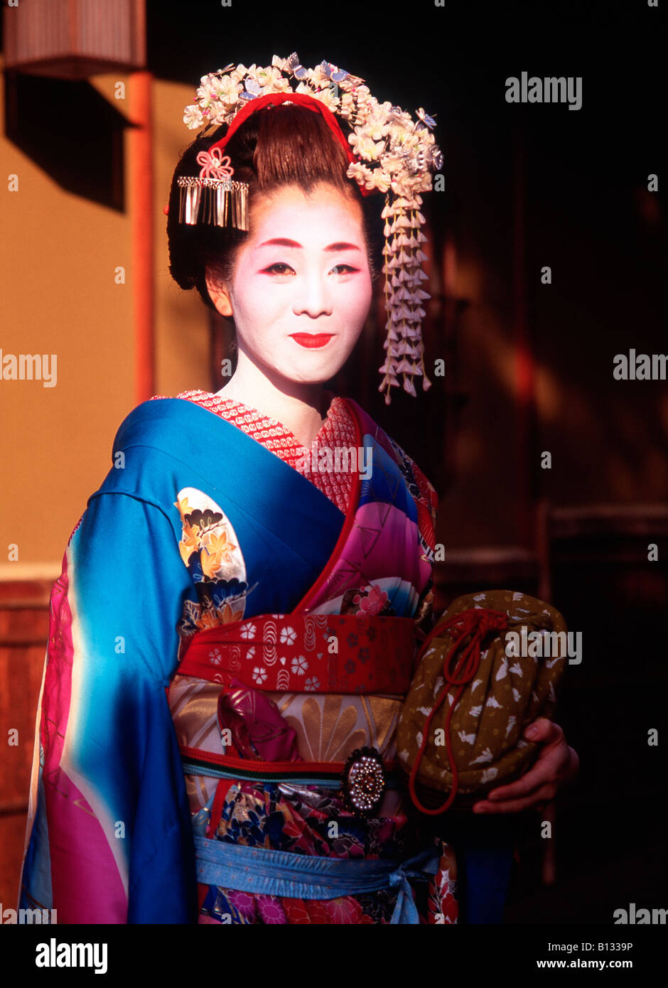 Maiko (Apprentice Geisha Stock Photo - Alamy