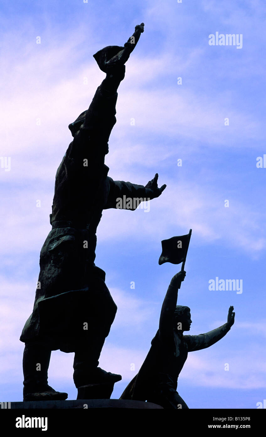 Communist era statues in Szobor Park. Budapest, Hungary Stock Photo - Alamy
