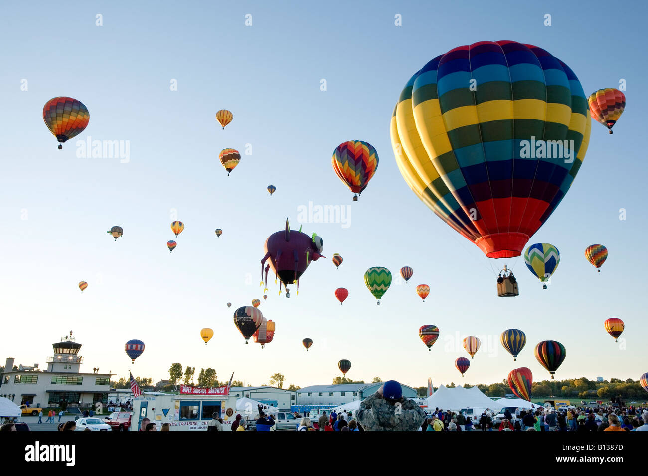 Balloon festival hi-res stock photography and images - Alamy