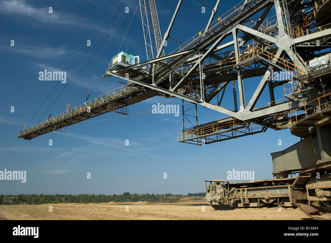 Coal Mine Mining Dragline Stock Photos & Coal Mine Mining Dragline ...