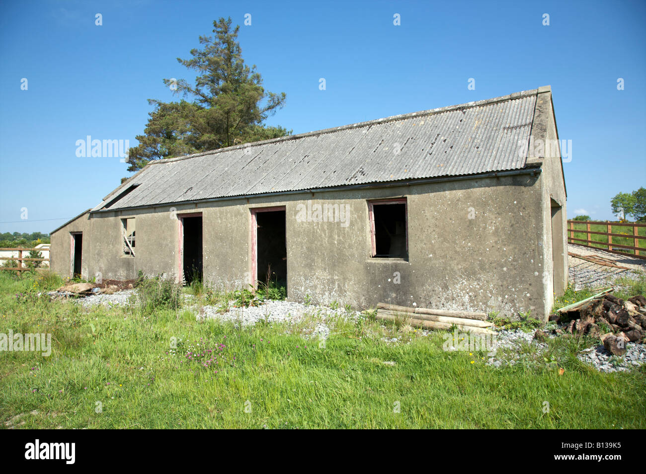ABANDONED AND DERELICT FARM BUILDINGS IN COUNTY LEITRIM SOUTHERN ...