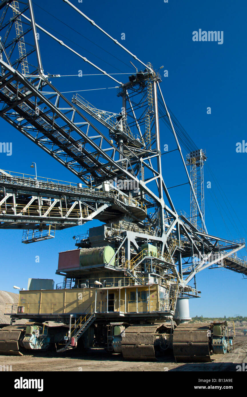 Coal Mine Mining Dragline Stock Photos & Coal Mine Mining Dragline ...