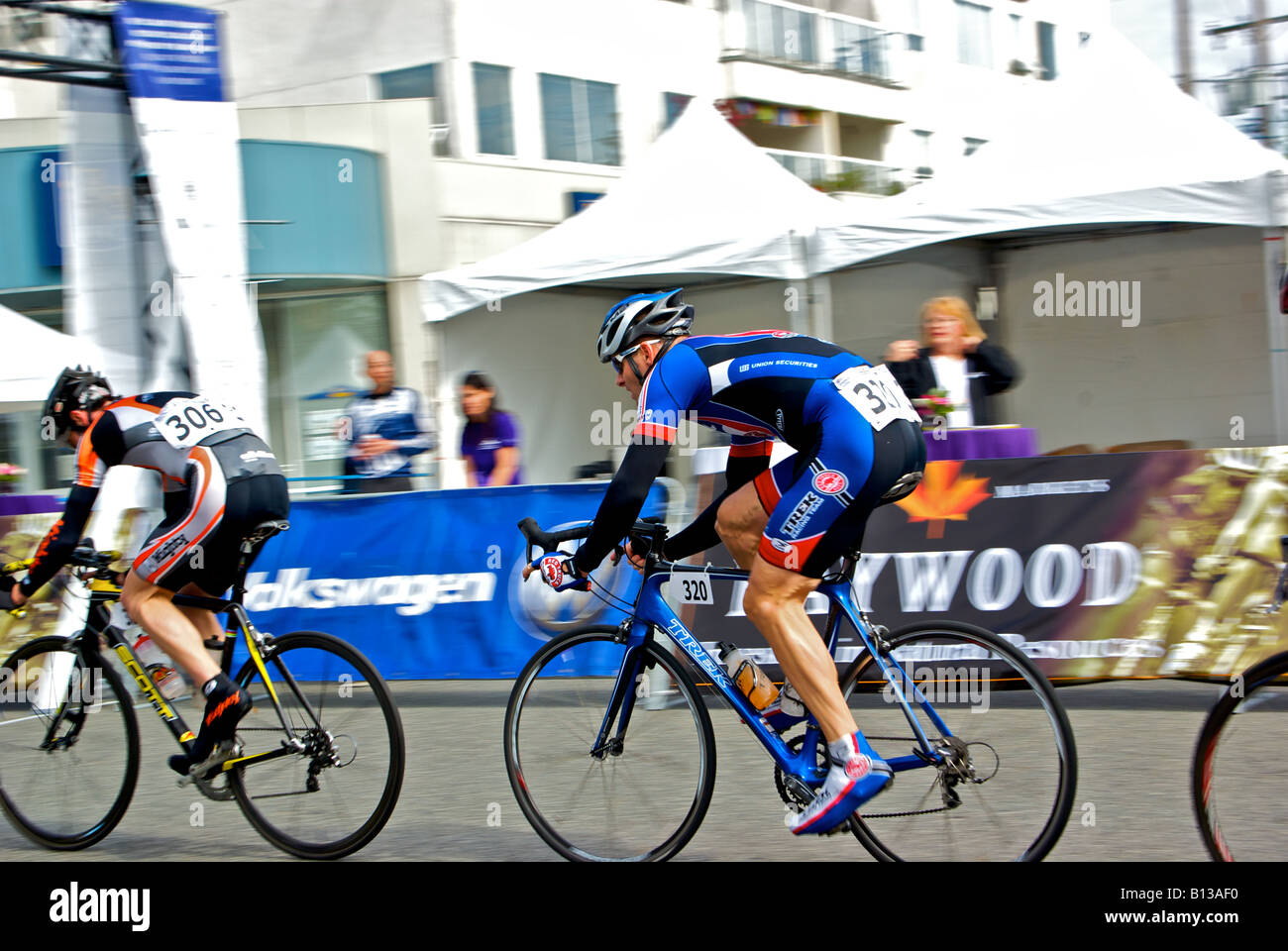Race in progress hi-res stock photography and images - Alamy