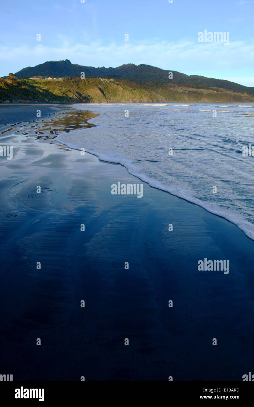 Raglan Beach, New Zealand Stock Photo - Alamy