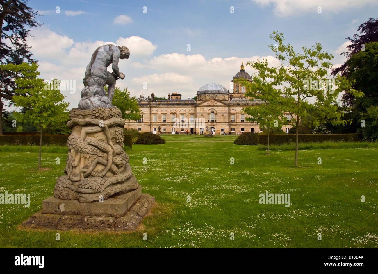 Castle howard yorkshire hi-res stock photography and images - Alamy