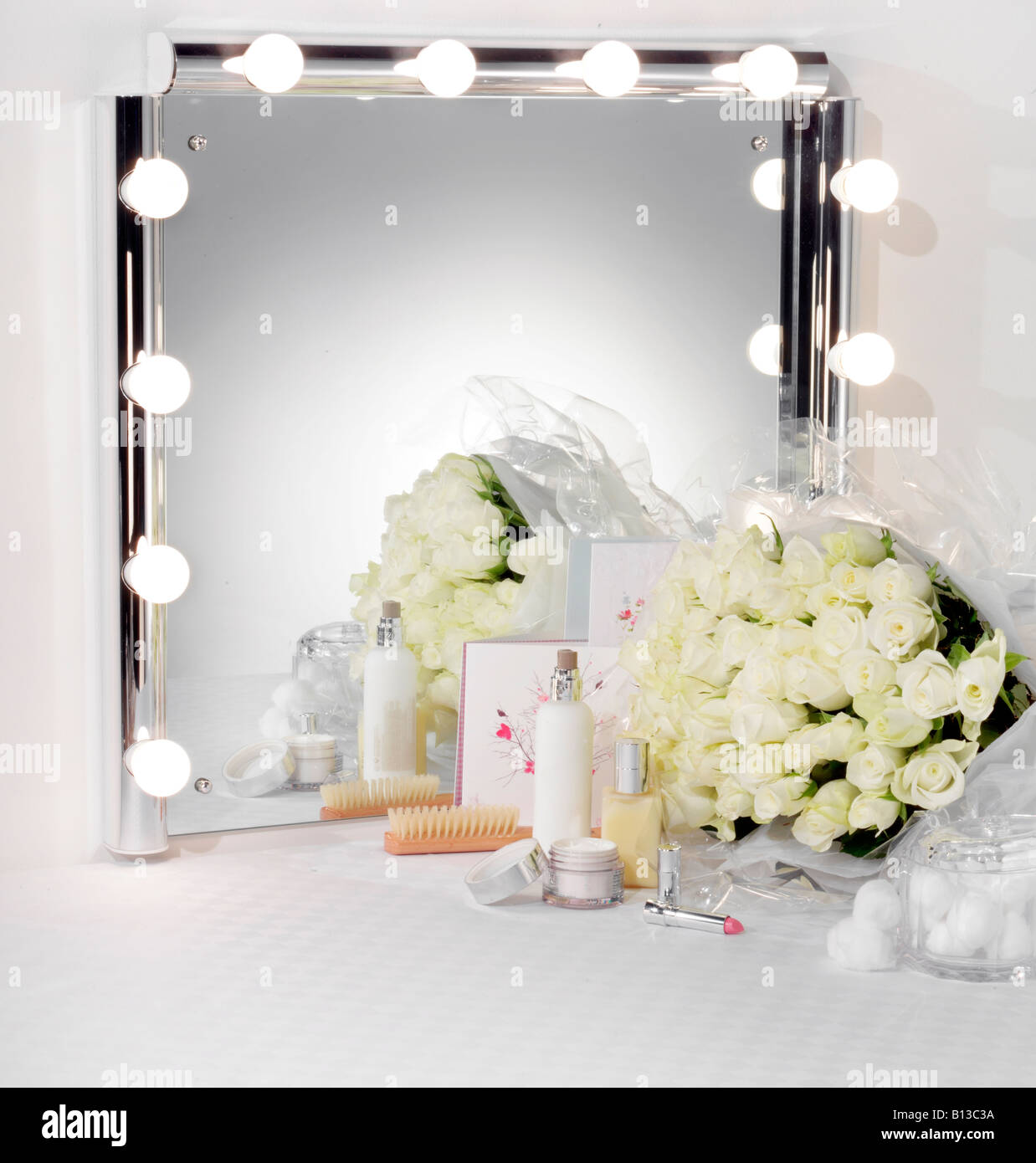 Dressing room star hi-res stock photography and images - Alamy