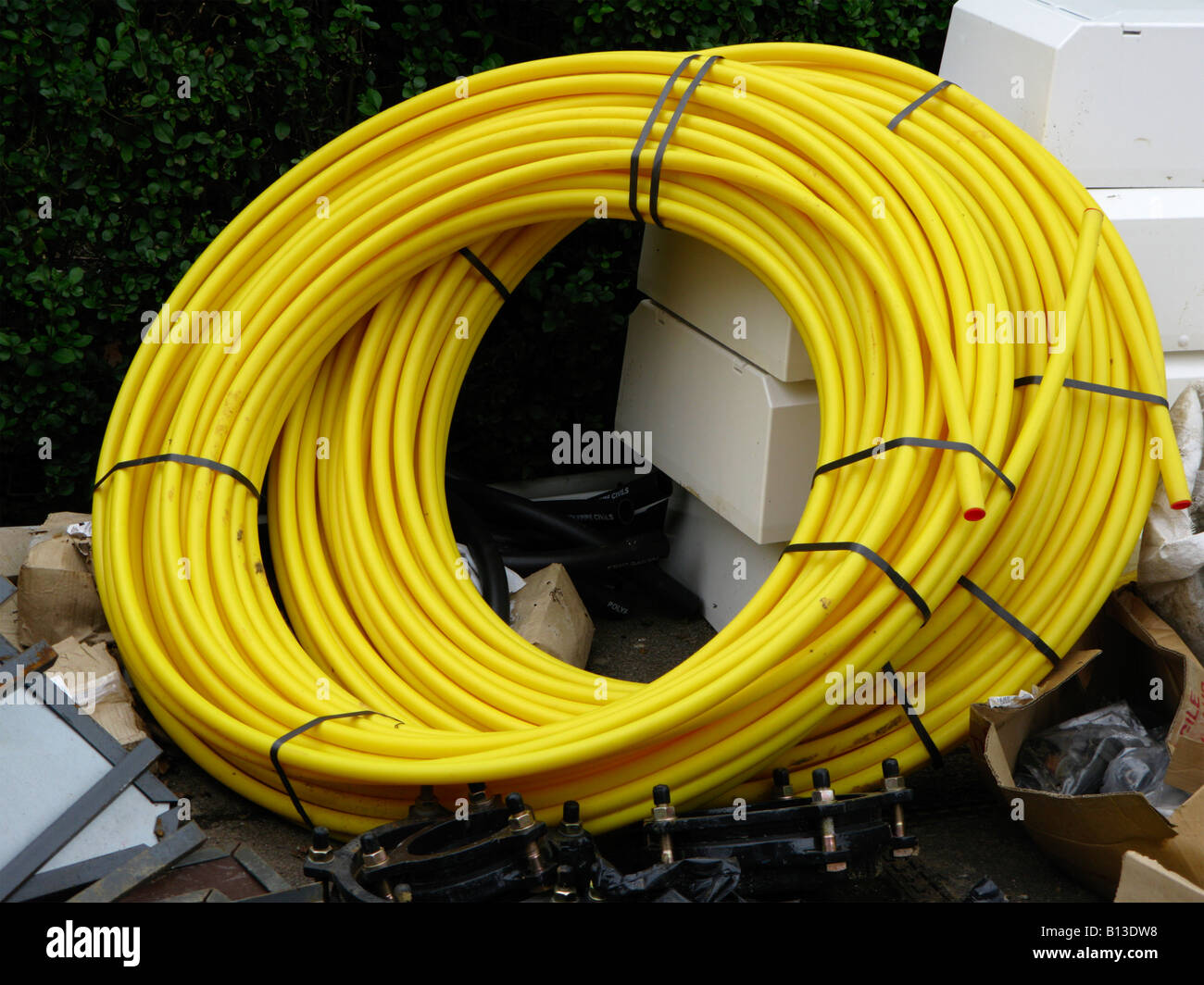 Yellow pipes construction works hi-res stock photography and images - Alamy