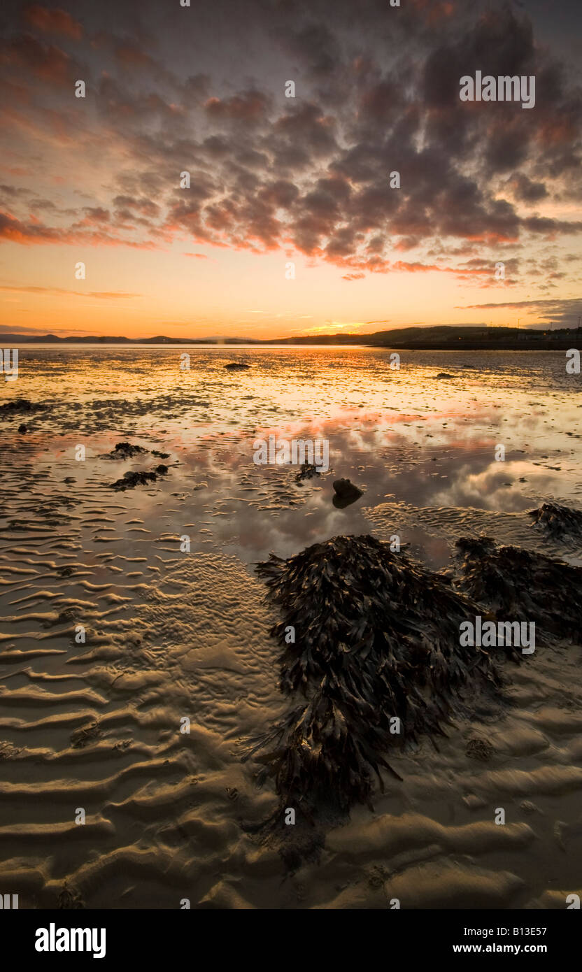 Sunset on remote beach hi-res stock photography and images - Alamy