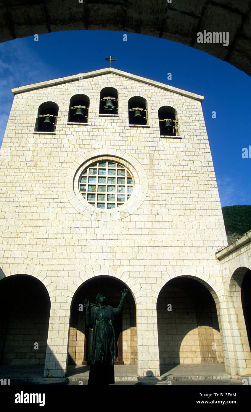 italy umbria valnerina roccaporena Stock Photo - Alamy