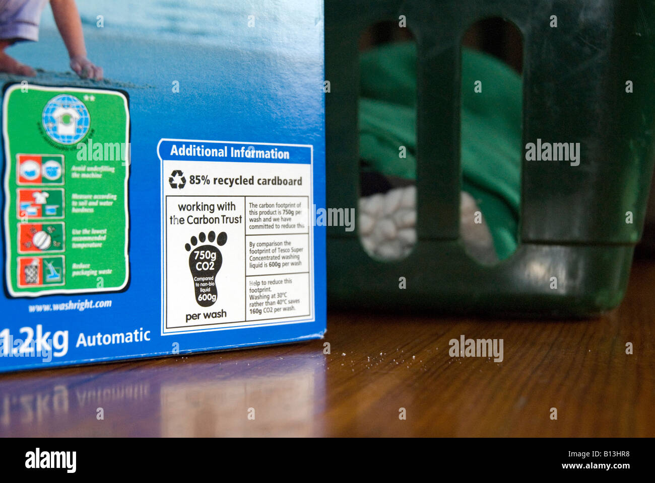 Label showing carbon footprint on Tesco washing powder developed by the ...