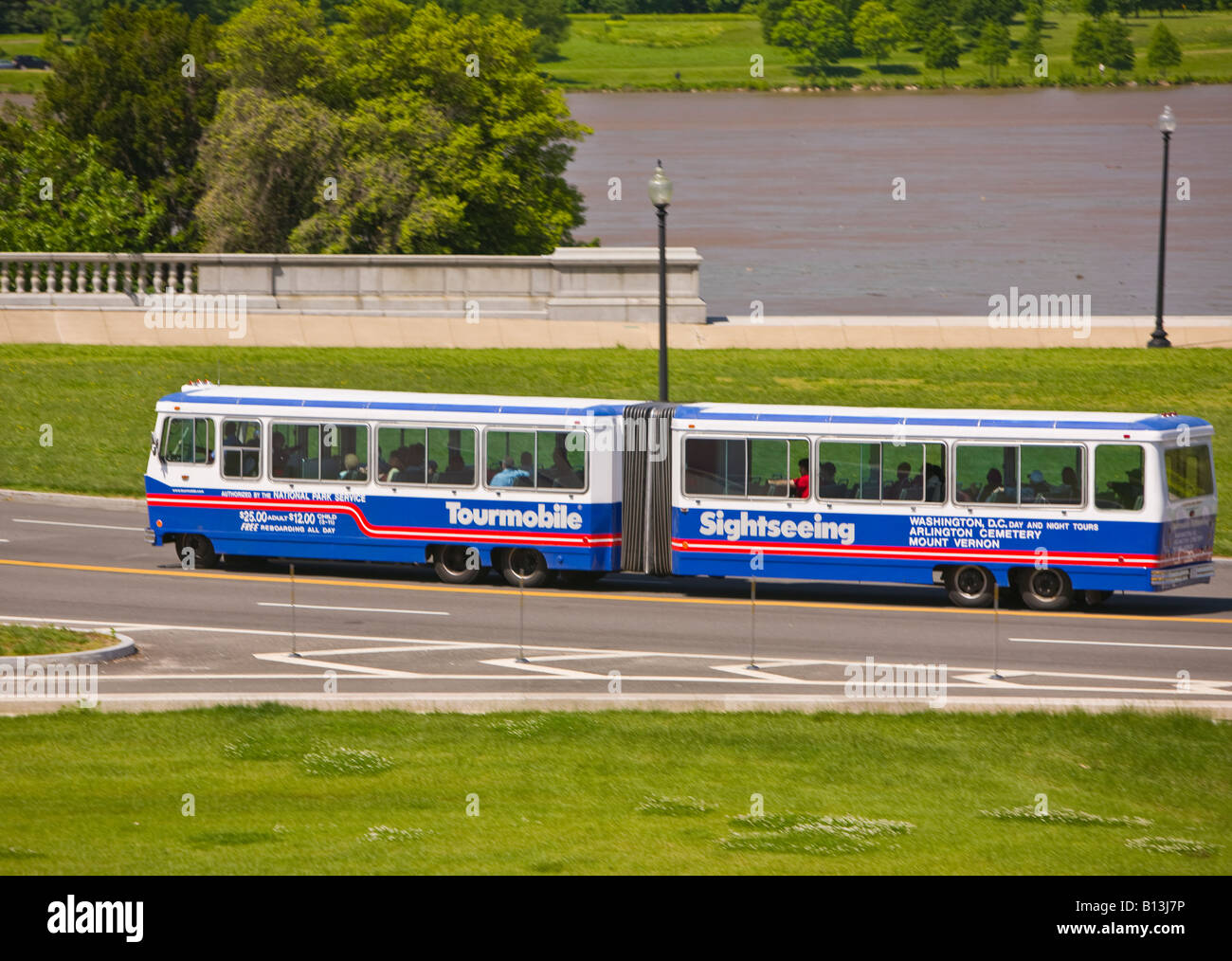 WASHINGTON DC USA Tour bus on road Stock Photo - Alamy