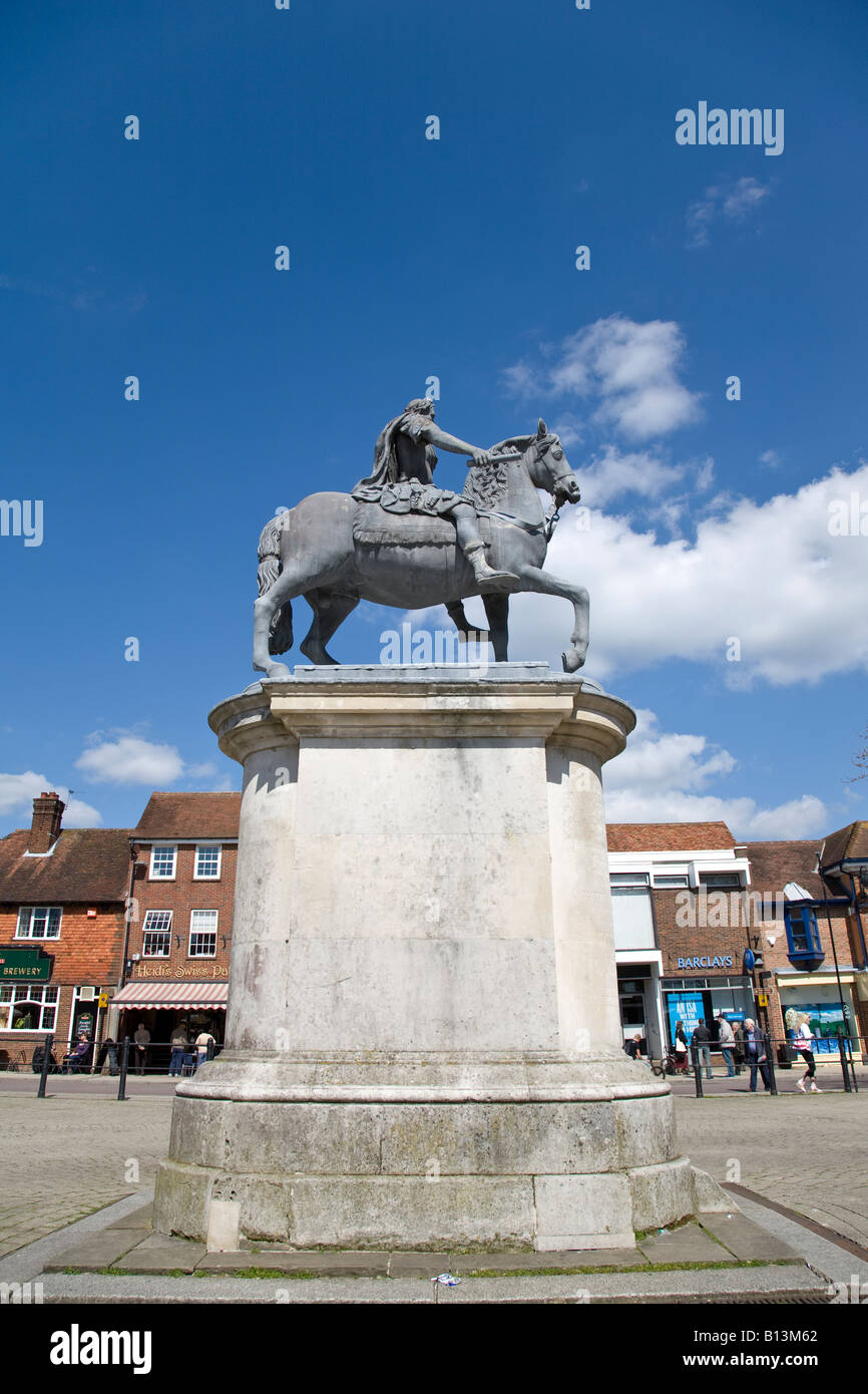 King william iii statue petersfield hi-res stock photography and images ...