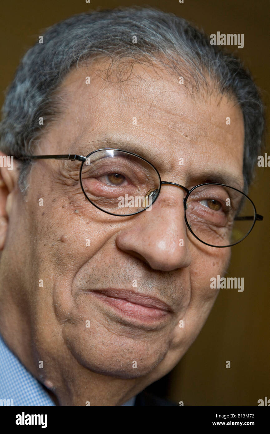 H.E. Mr . Amr Moussa The Secretary General of the League of Arab States ...