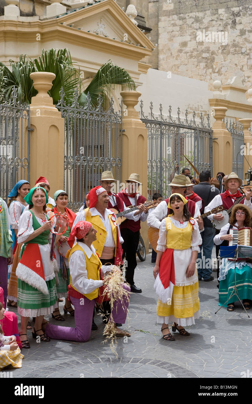 Folk festival location hi-res stock photography and images - Alamy