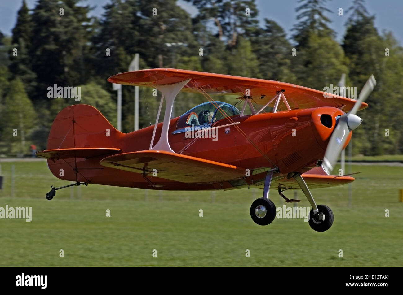 Red Pitts landing Stock Photo - Alamy