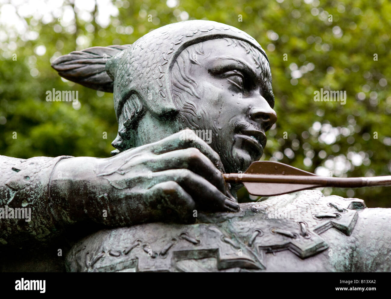 Bronze Statue Of Robin Hood Nottingham UK Europe Stock Photo - Alamy