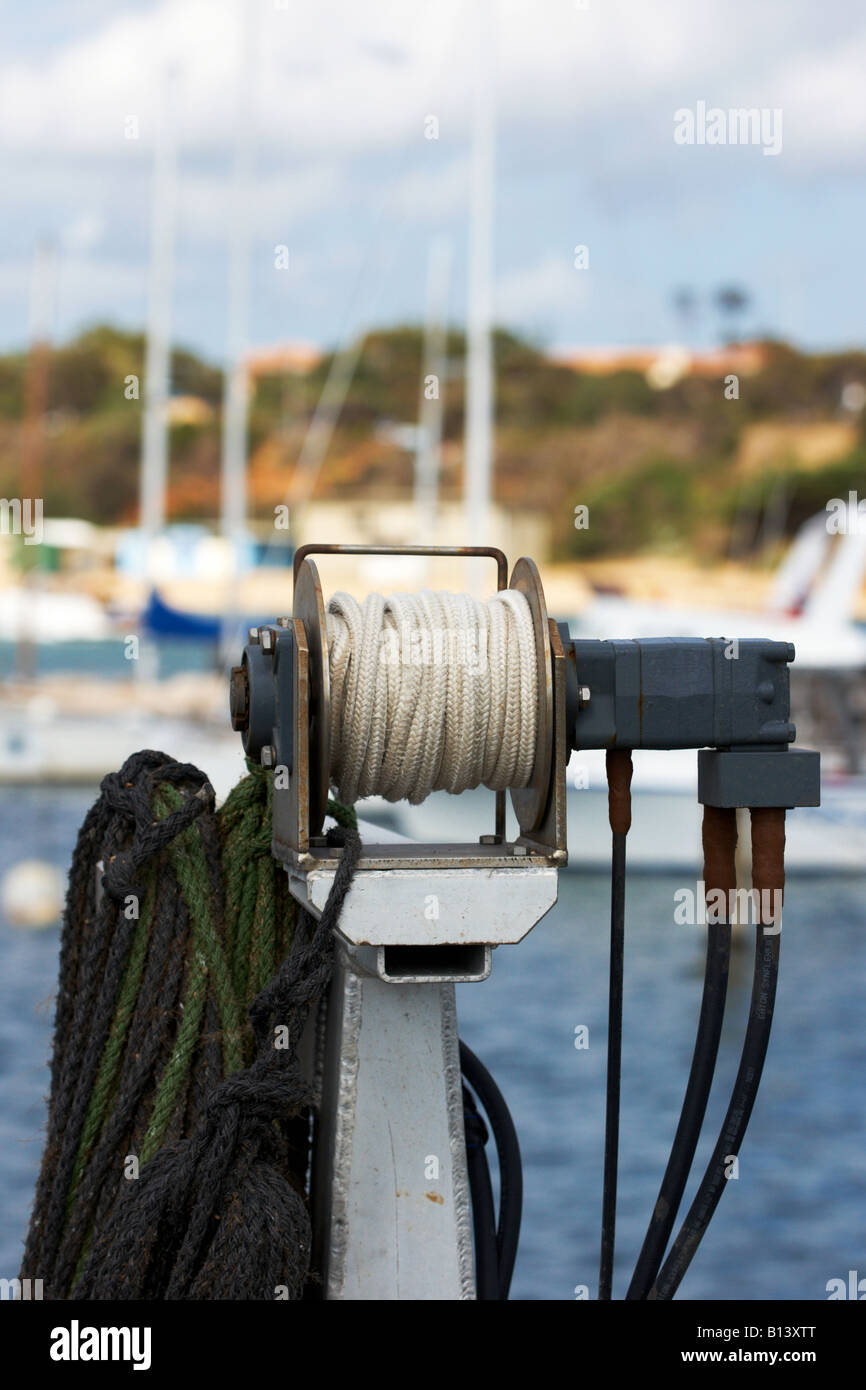 Ropes and pulleys on boat hi-res stock photography and images - Alamy