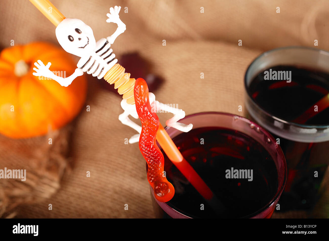Skeleton straw hi-res stock photography and images - Alamy