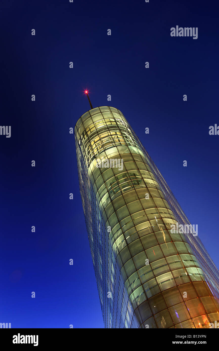 City of Manchester, England. Night view Ian Simpson designed Urbis ...