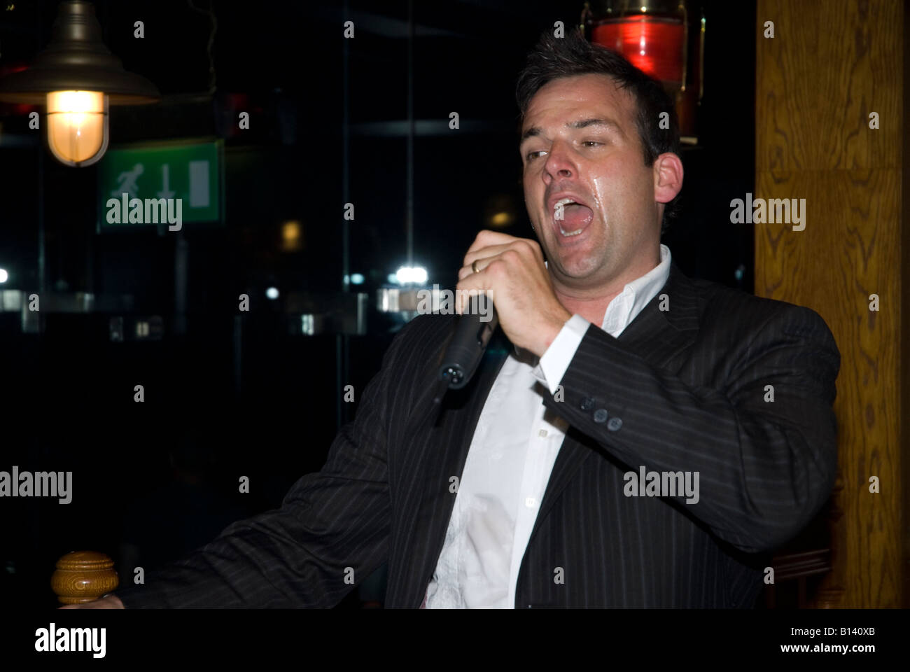 Johnny Cowling live at the Harbourside! Stock Photo - Alamy