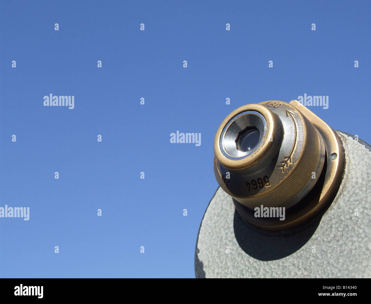 pay per view telescope on viewing platform by beauty spot Stock Photo ...