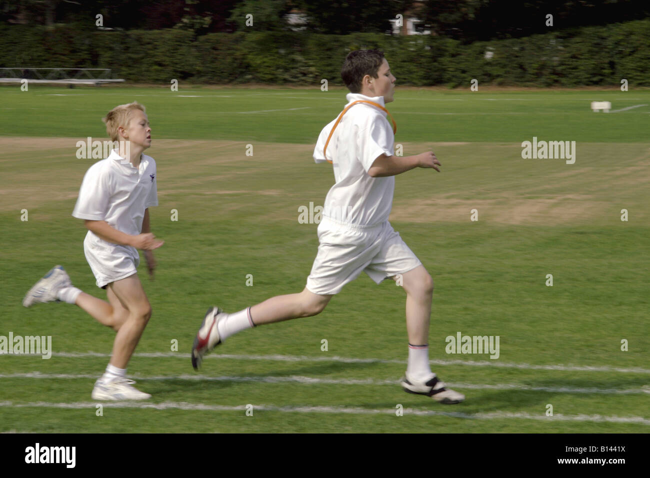 School sports day hi-res stock photography and images - Alamy