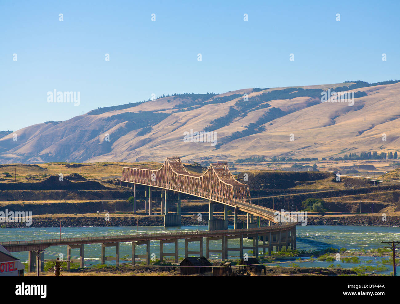 The Dalles Bridge, Columbia River, Washington, USA Stock Photo - Alamy