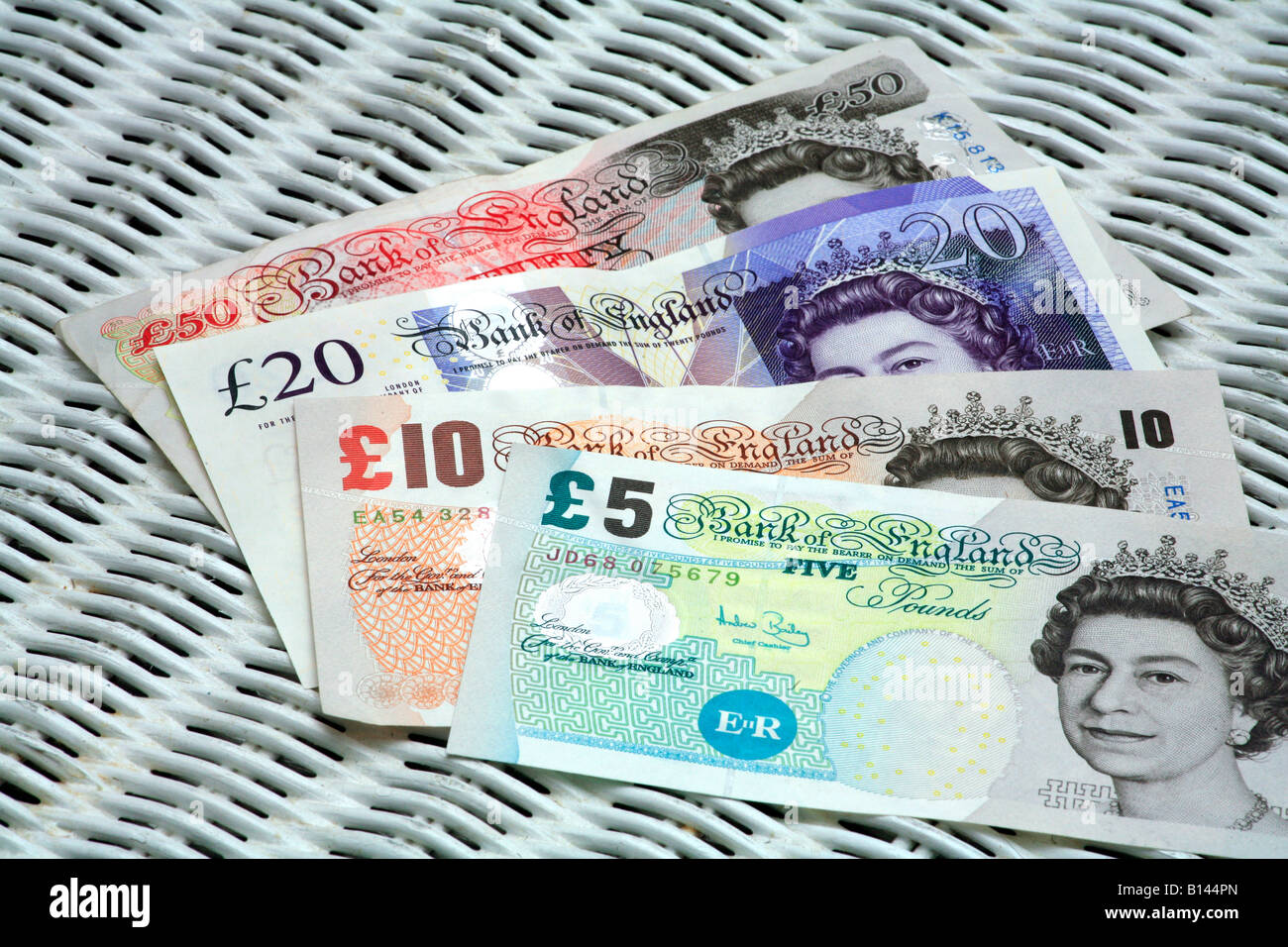 Sterling banknotes hi-res stock photography and images - Alamy