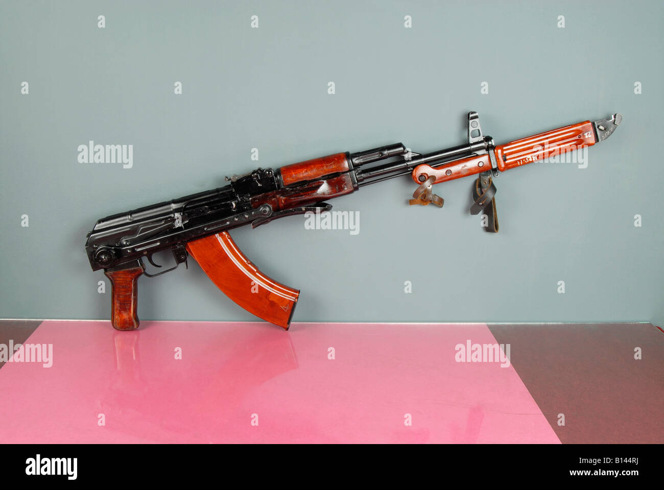Ak47 rifle hi-res stock photography and images - Alamy