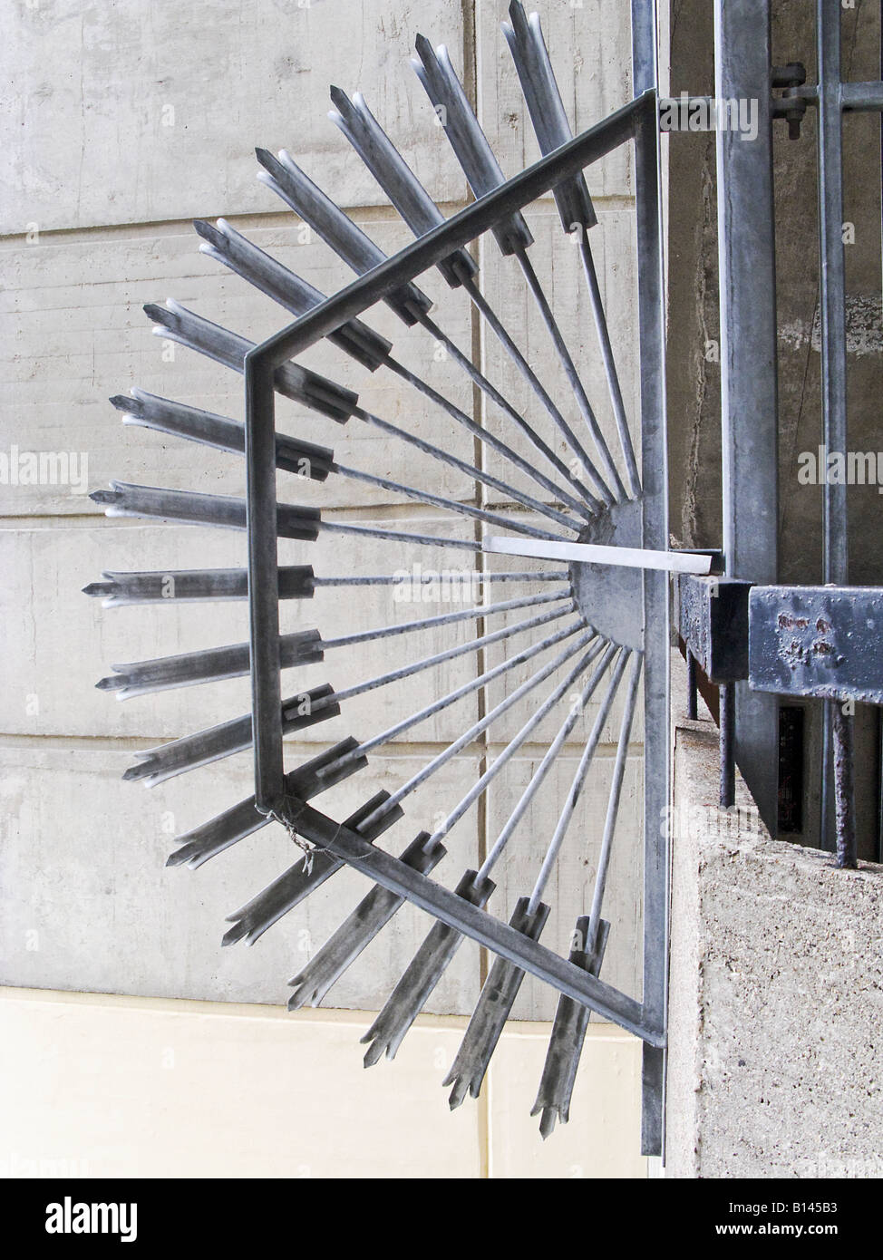 Anti climb measures hi-res stock photography and images - Alamy