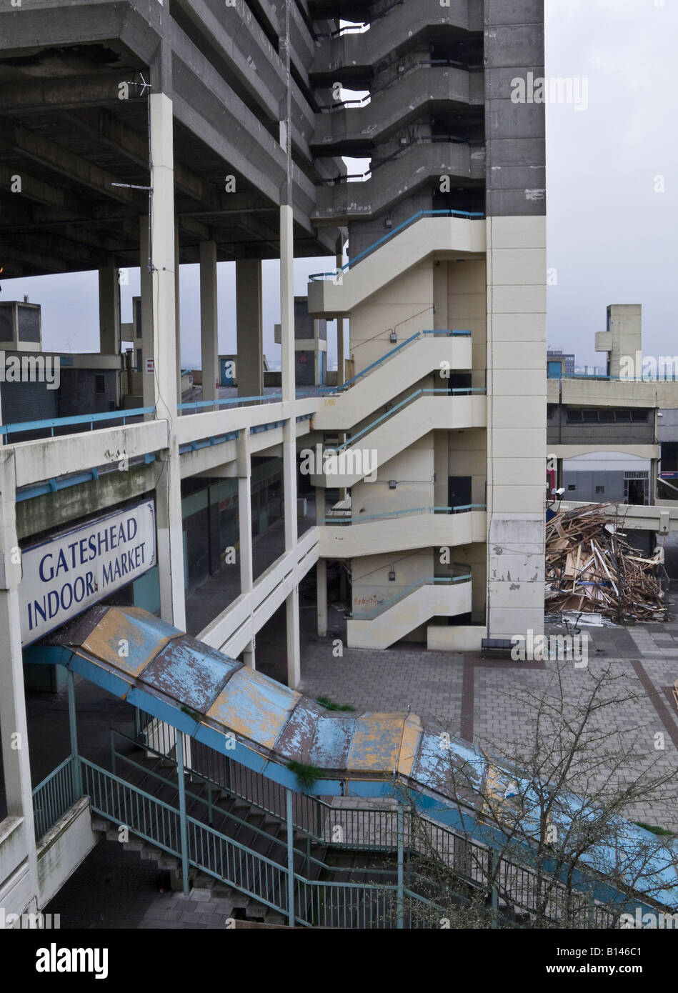 Derelict shopping centre Stock Photo - Alamy