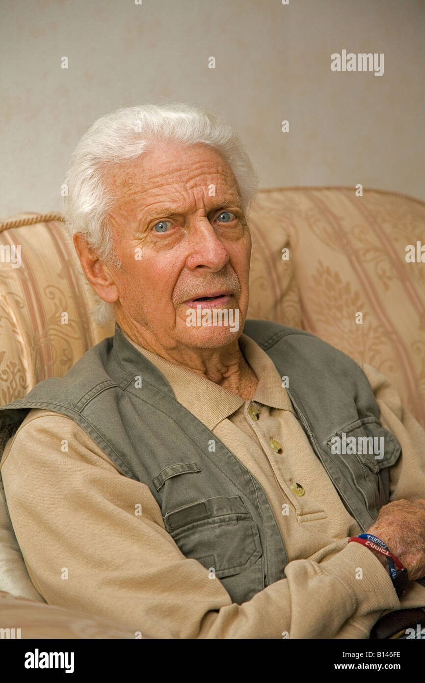 Eighty year old male hi-res stock photography and images - Alamy