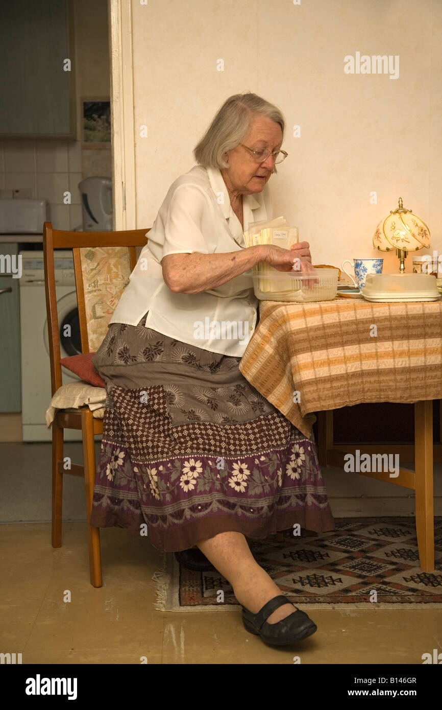 Seated table hi-res stock photography and images - Alamy