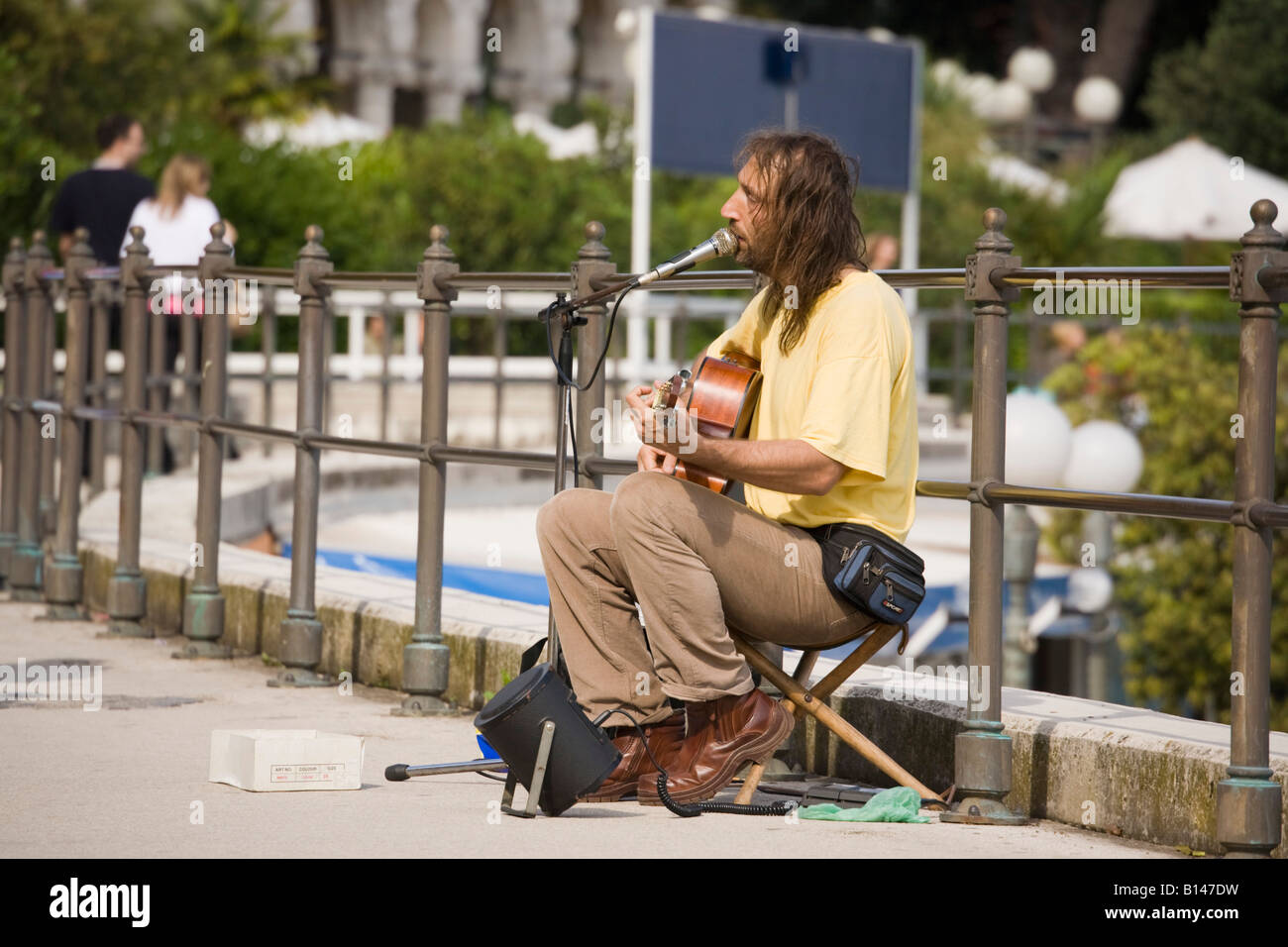 Scruffy Person High Resolution Stock Photography and Images - Alamy