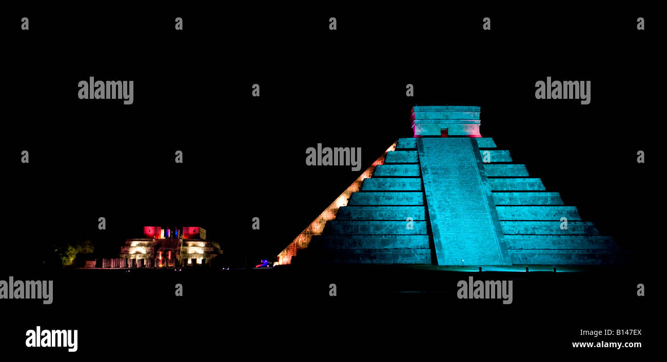 Light show at the Mayan ruins of Chichen Itza Mexico Stock Photo - Alamy