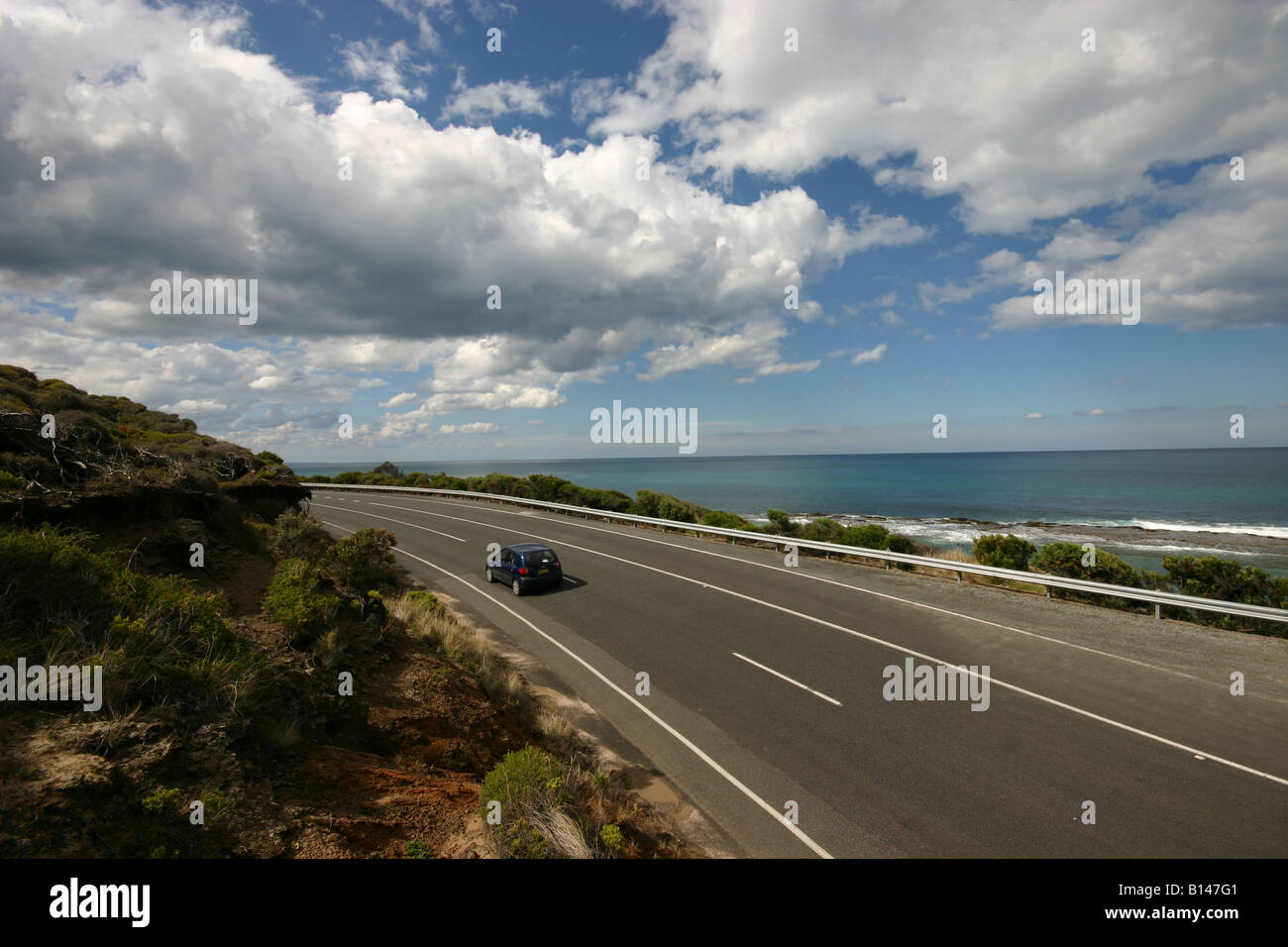 Cars great ocean road australia hi-res stock photography and images - Alamy